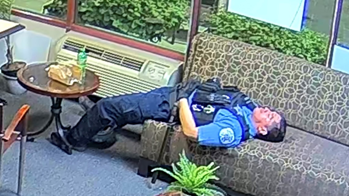 Chicago police caught 'lounging,' making popcorn amid looting ...