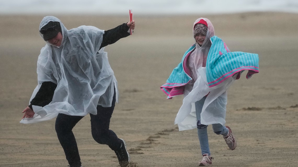 'Hunker down' Powerful storm brings torrential rain to San Diego ...