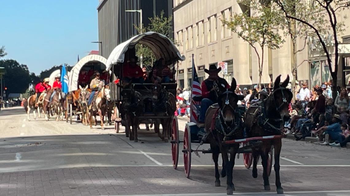 Houston Rodeo parade: Crowds lined downtown streets to watch the action ...