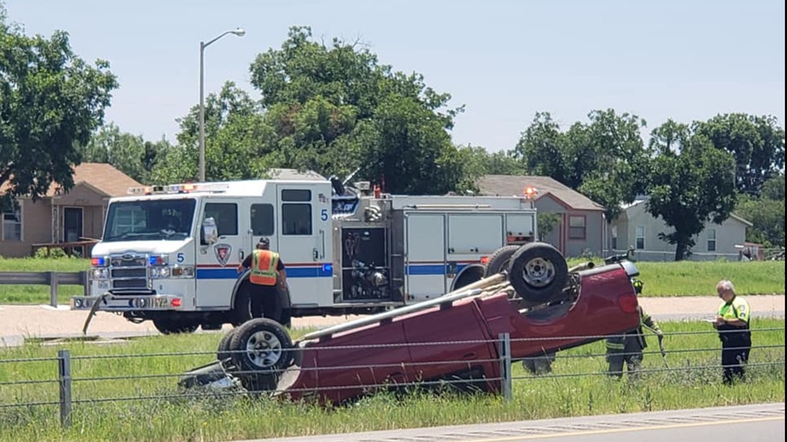 One injured in rollover crash on Houston Harte Expressway | myfoxzone.com