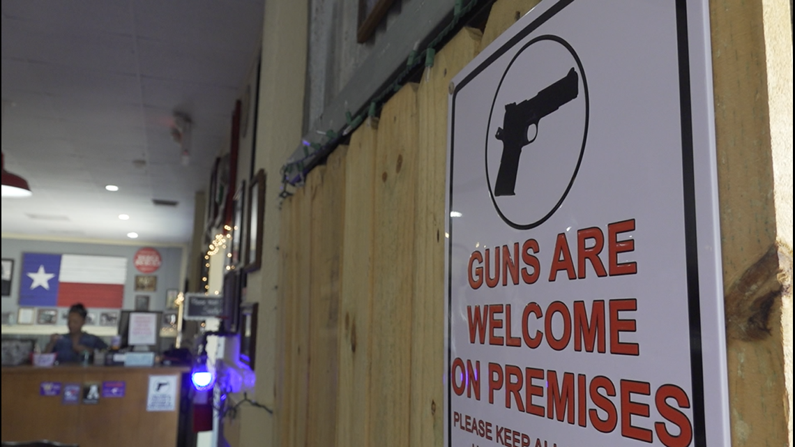 "Guns welcome" sign posted in West Texas diner | myfoxzone.com