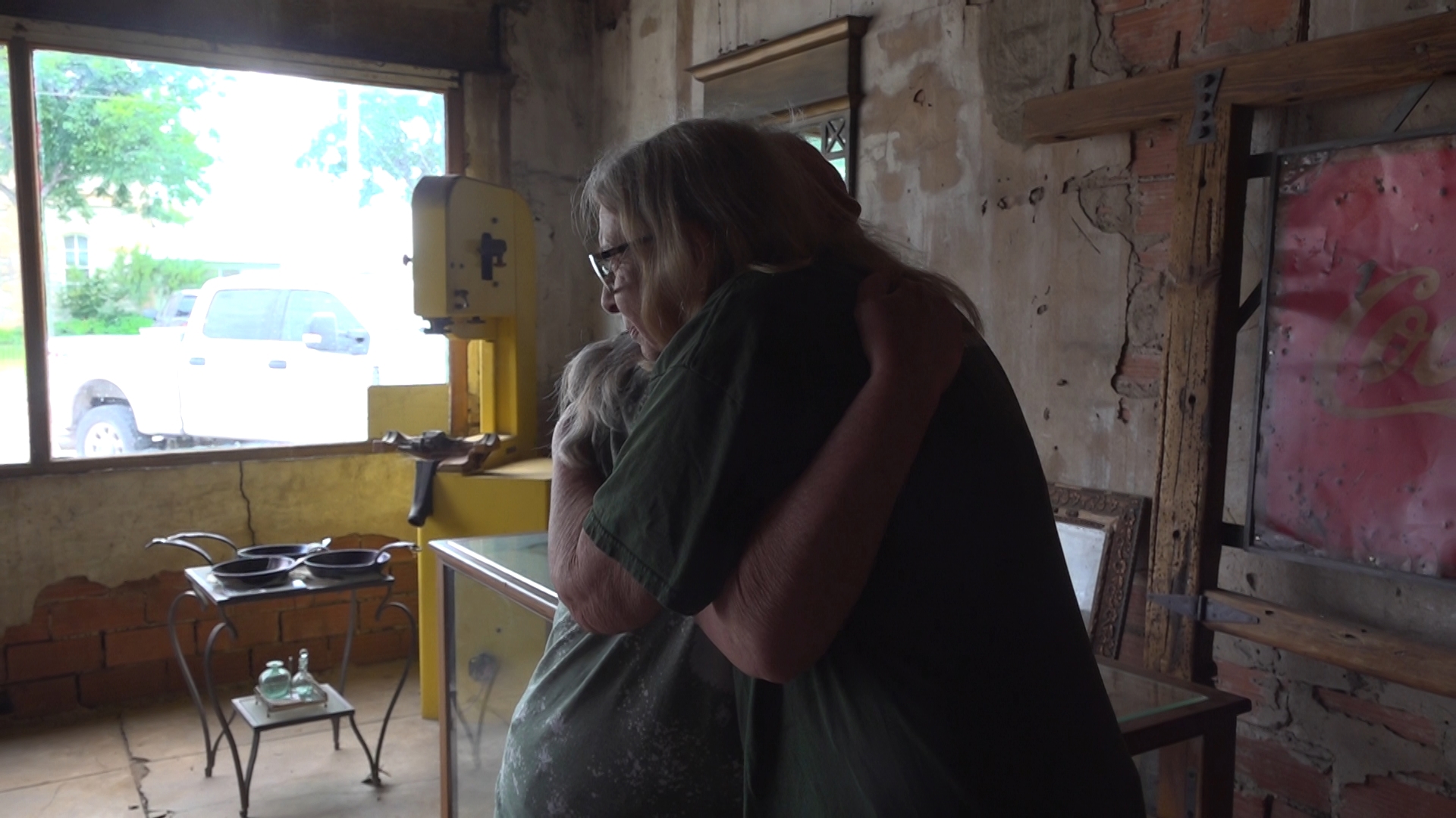 Blacksmith's work on cast iron pan helps Paint Rock resident after ...