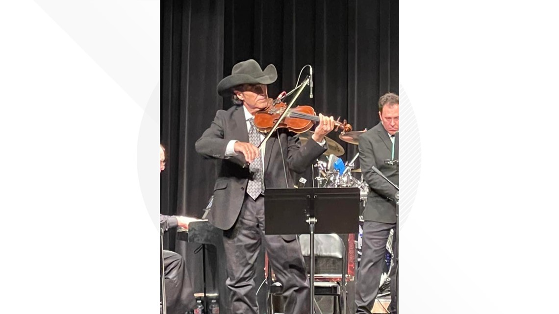 Bobby Flores, legendary country musician, has died | myfoxzone.com