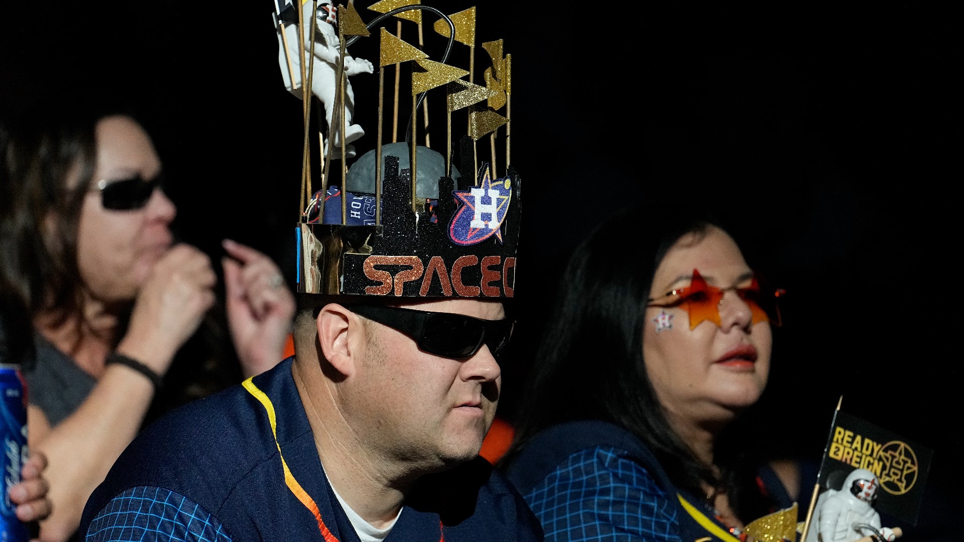 Look at these dejected Astros fan photos from Game 2 of the ALCS ...