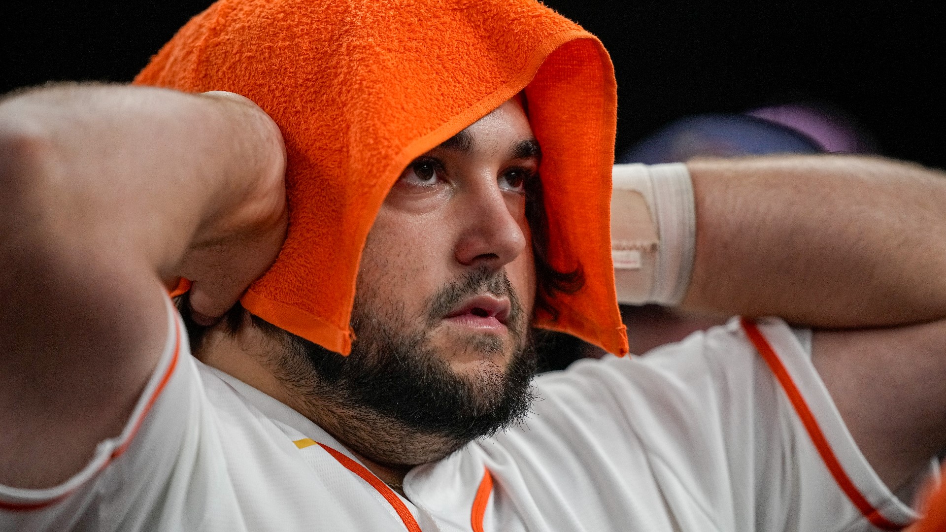 Look at these dejected Astros fan photos from Game 2 of the ALCS ...