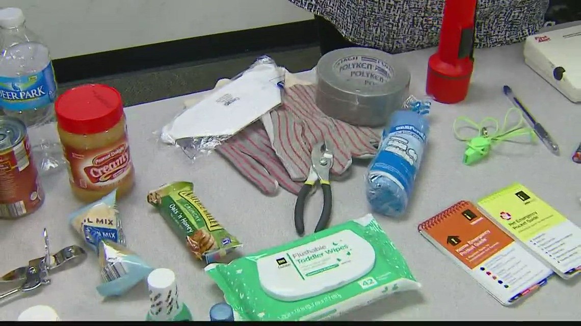 Essential items needed for your emergency preparedness kit | myfoxzone.com